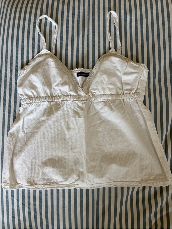 Brandy Melville | Tops | Brandy Melville Cream Lacetrim Cami | Poshmark